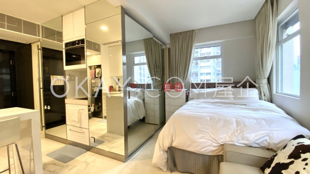 Tasteful studio in Central | Rental, Felicity Building 中發大廈 Rental ...