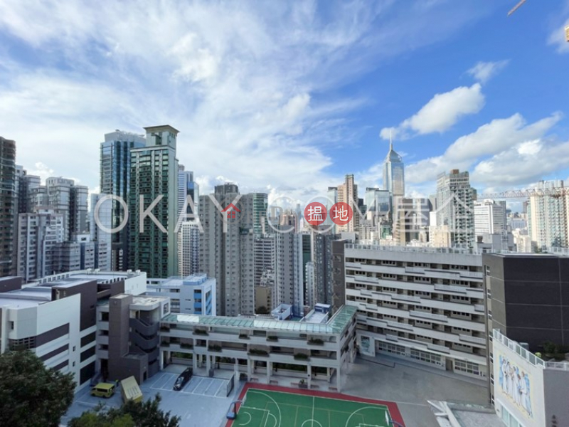 Lovely 2 bedroom with balcony & parking | Rental | Ewan Court 倚雲閣 ...
